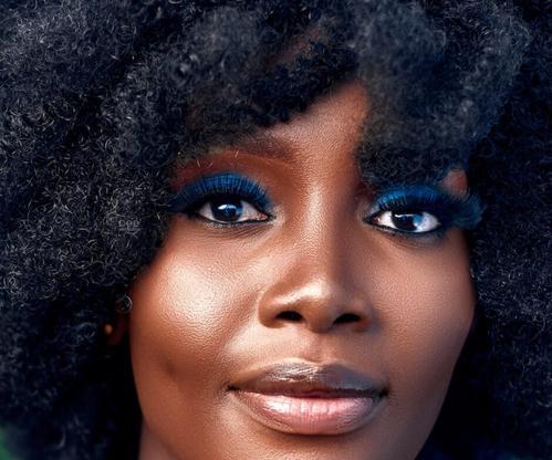 WATCH: Eyeshadow hack for beginners | Bona Magazine