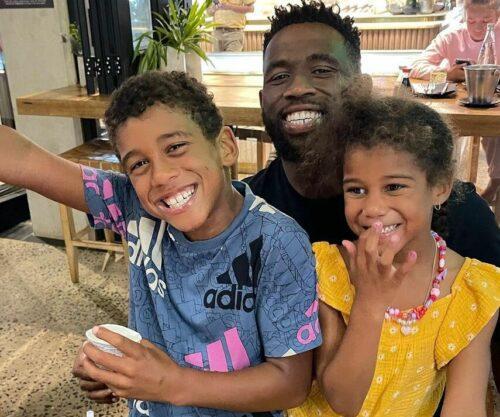 WATCH: Siya Kolisi celebrates Bafana Bafana with Tkzee song | Bona Magazine