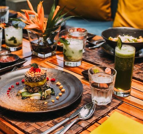 5 Things not to order on first dates | Bona Magazine