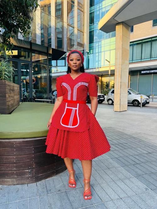 Swazi Makoti Boutique dresses Sindi Dlathu for 'Queendom' role | Bona ...