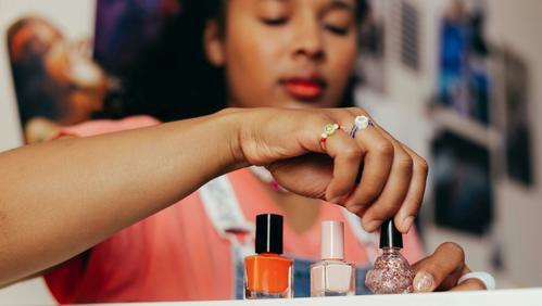 Spice up your manicure routine with these winter nail trends | Bona ...