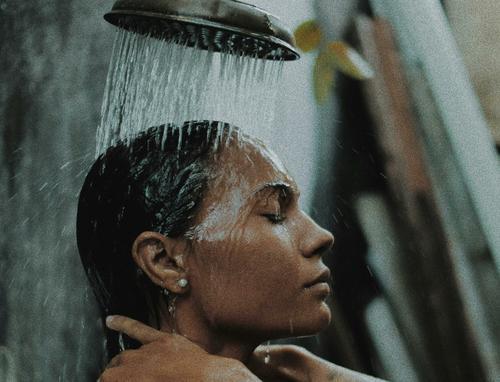 Unlock the secrets of triple washing your hair | Bona Magazine