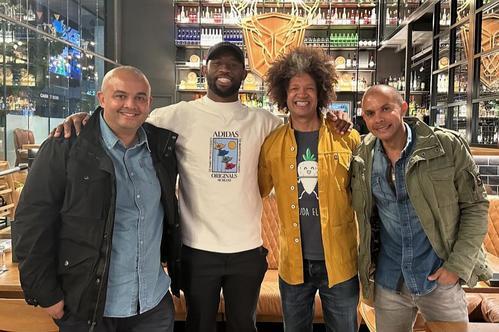 Marc Lottering, Springboks and Dricus du Plessis fly SA flag in ...