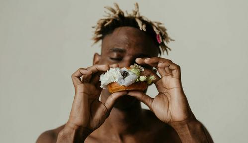 Why people eat non-food items: Understanding pica eating disorder ...