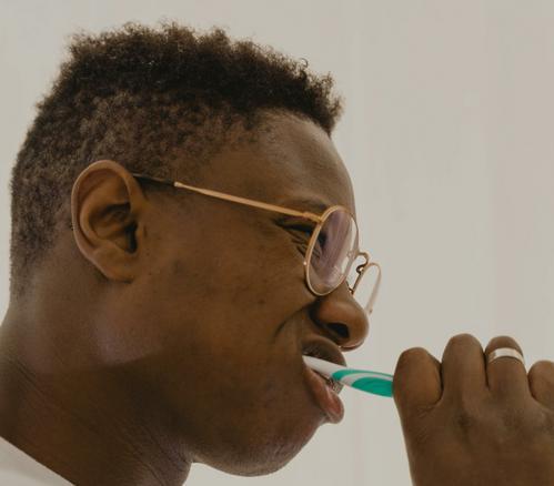 Receding gums: Causes you should know and simple steps to prevent them ...