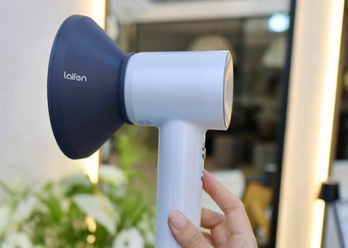 Looking for a hairdryer that will supply all your needs? Meet the Laifen Swift | Bona Magazine