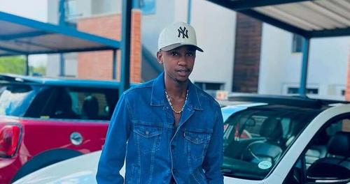 Scotts Maphuma on thin ice with fans after mocking a gifted portrait ...