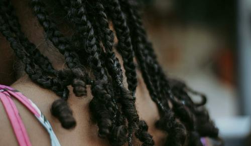 Tips to maintain french curl braids | Bona Magazine
