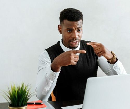 This is why it's important to talk to yourself out loud | Bona Magazine