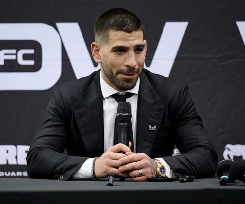 Topuria parts ways with coach before UFC 317 | Bona Magazine