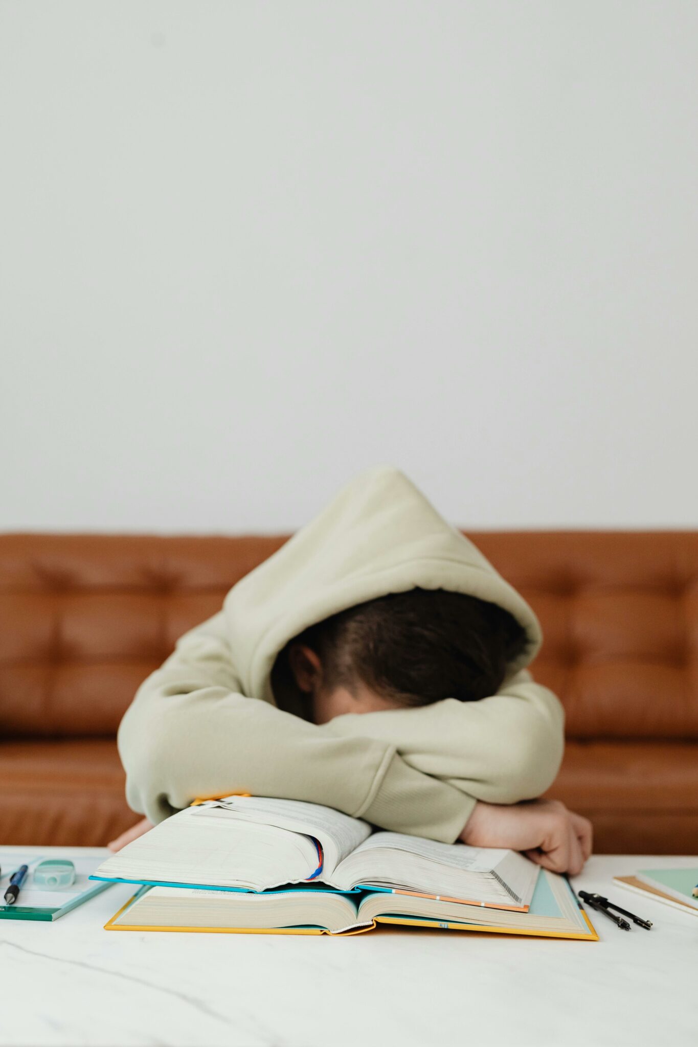 Exhaustion in disguise: When poor sleep mimics ADHD symptoms in teens ...