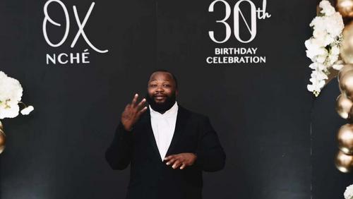 Springboks player Ox Nche enters the 3rd floor with special celebration