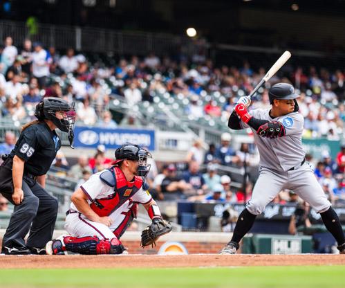 Jen Pawol makes historic MLB home plate umpire debut | Bona Magazine