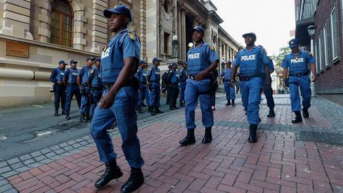 SAPS Officers’ Lighthearted Unofficial Drill Goes Viral