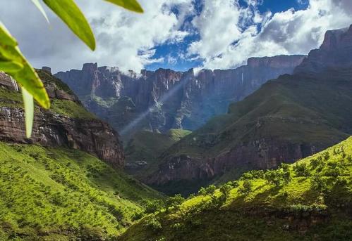 Explore South Africa’s ancient hiking trails this Heritage Month
