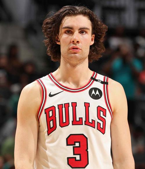 Josh Giddey Signs $100M Deal to Stay With Chicago Bulls | Bona Magazine