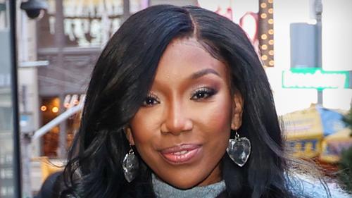Brandy Walks Off Stage Mid-Performance | Bona Magazine