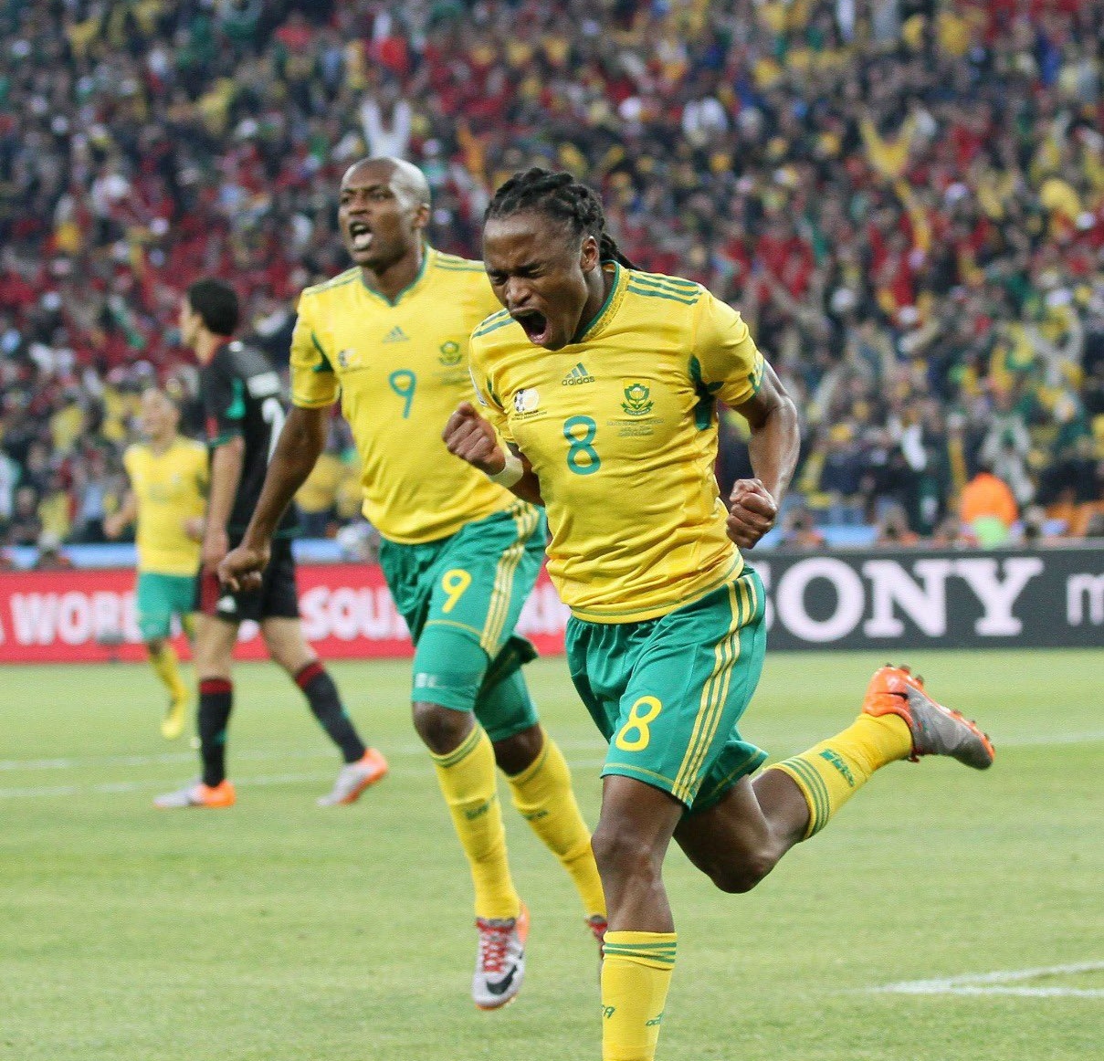 Siphiwe Tshabalala To Feature In Crown Legends Match In Mexico