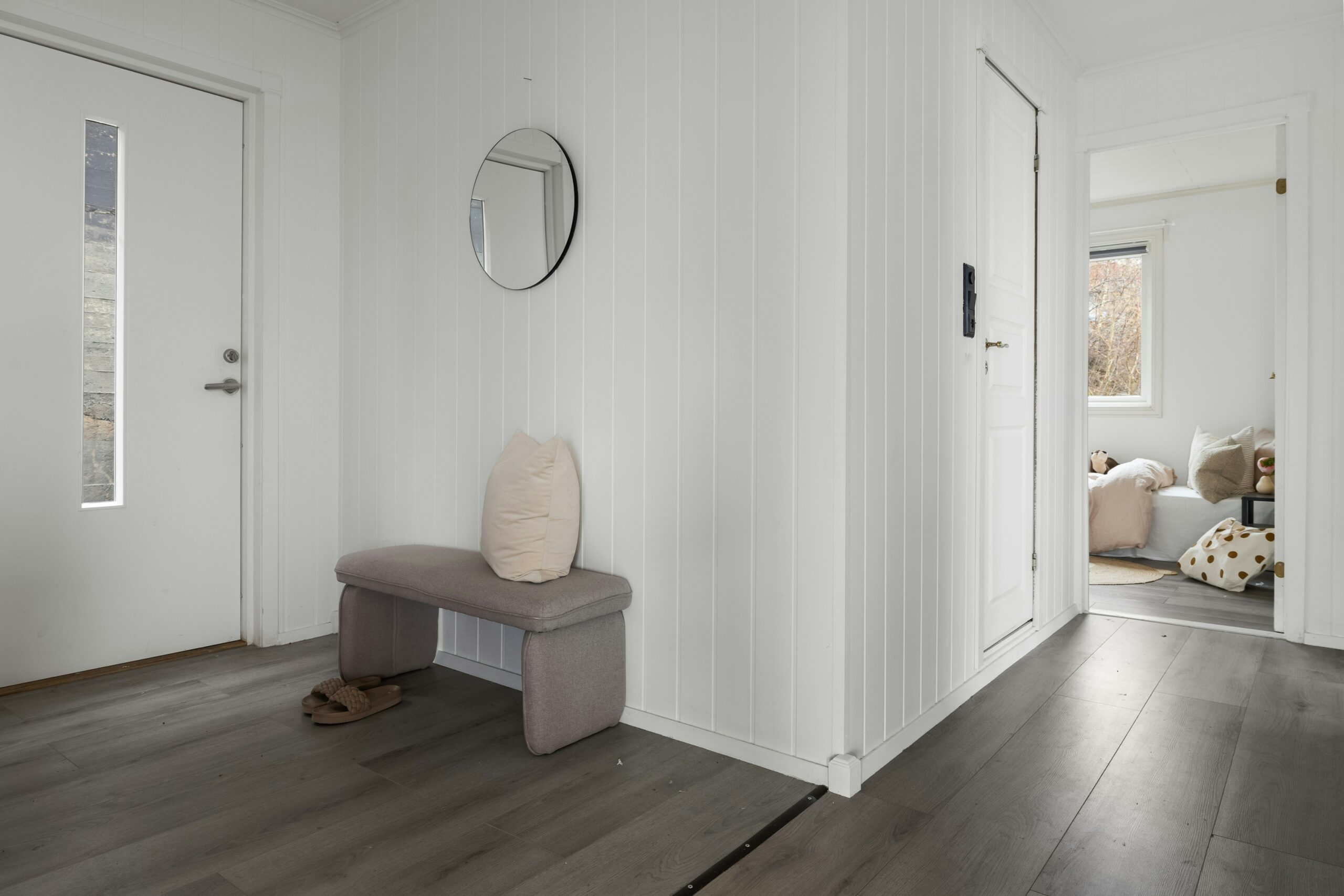 Small entrance hall storage ideas that actually work