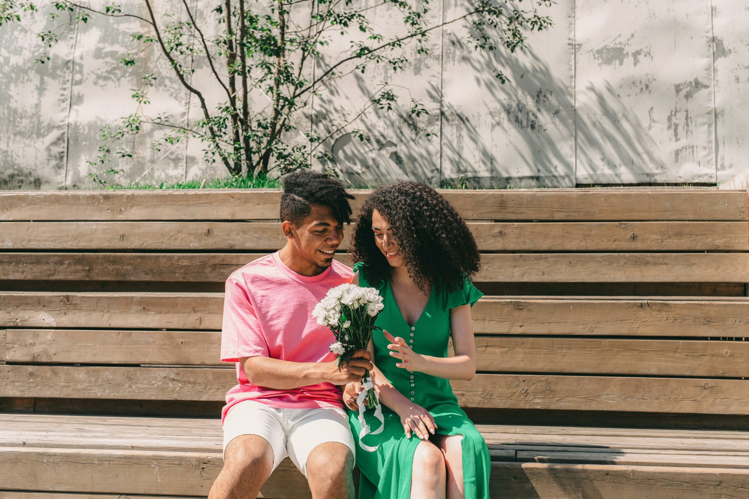 12 Green Flags in Relationships More People Should Talk About